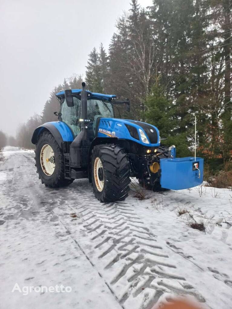 New Holland T 7.290 AC traktor točkaš