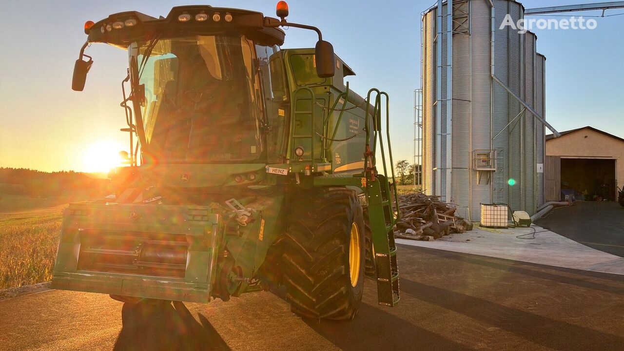 John Deere T550 HM kombajn za žito