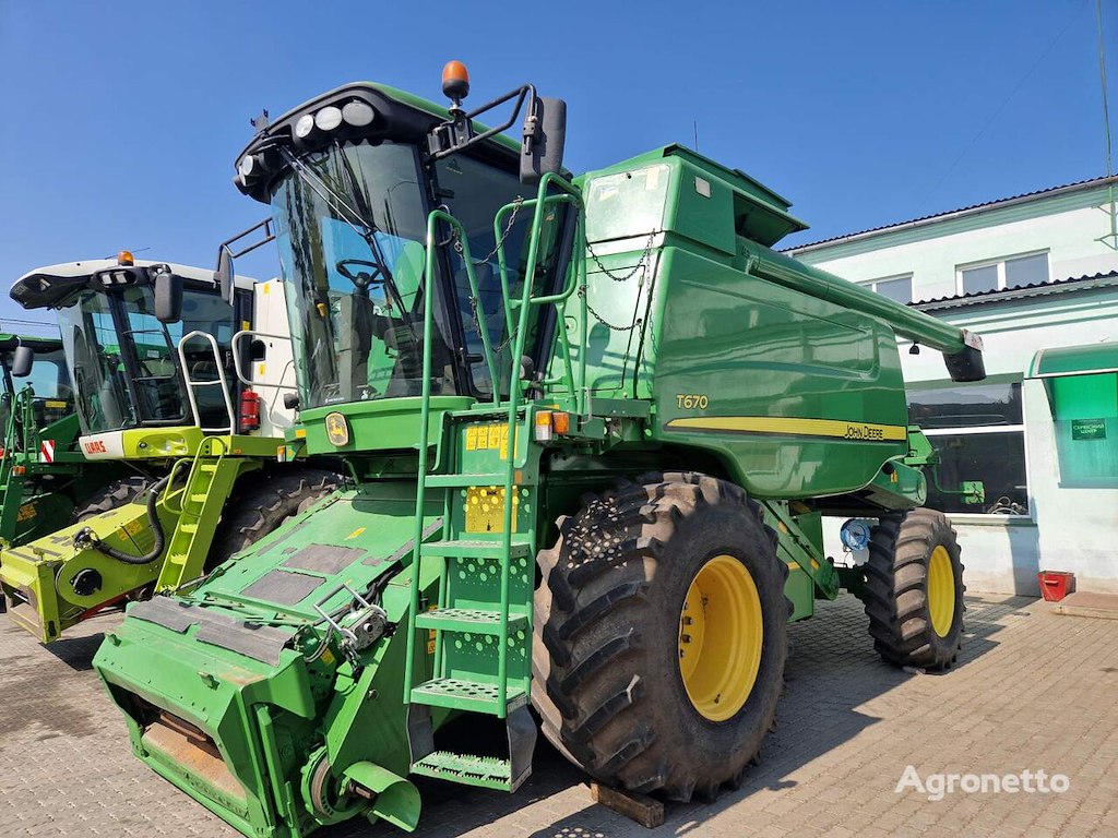 John Deere T670 (Svizhopryhnannyi, VNAYaVNOSTI!) kombajn za žito