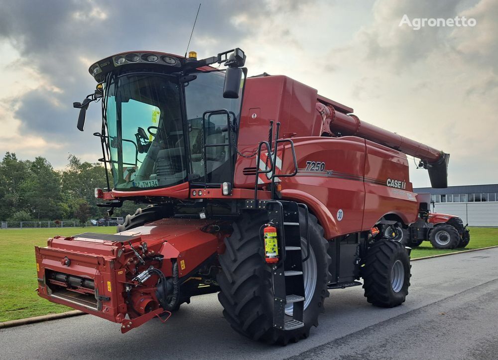 Case IH Axial Flow 7250 kombajn za žito