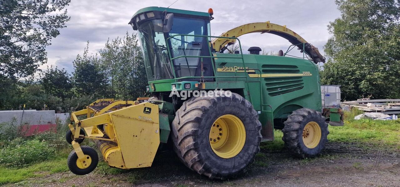 John Deere 7200 ajosilppuri krmni kombajn