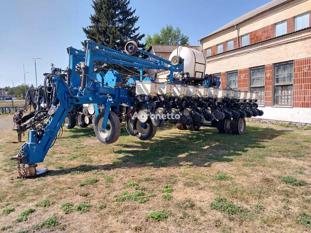 Kinze 3700 električna precizna sejalica