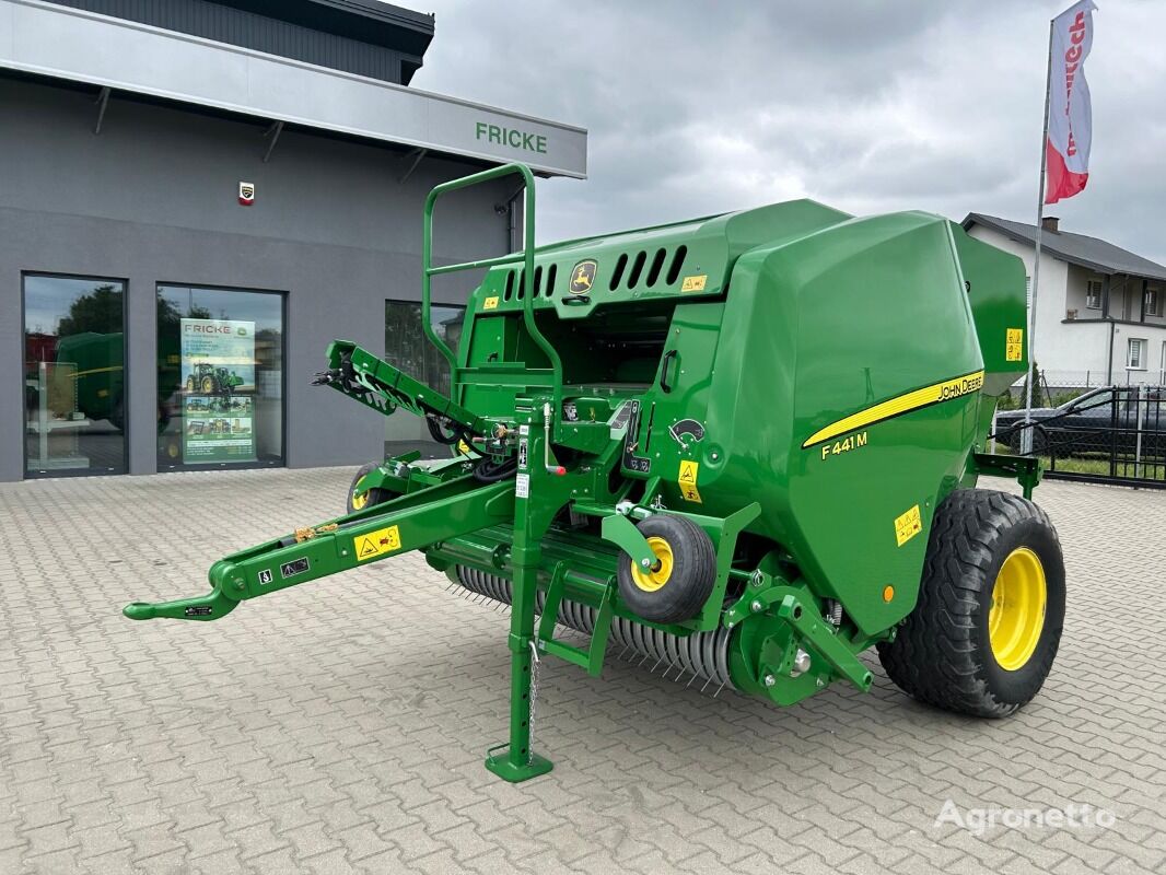 Nova John Deere F 441M balirka za okrugle bale