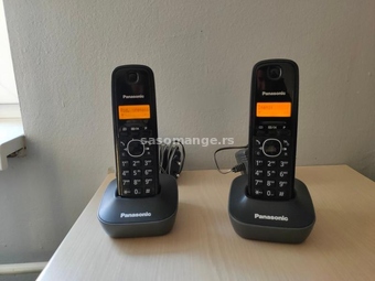 Panasonic bezicni telefon sa 2 slusalice KxTg1611fx.