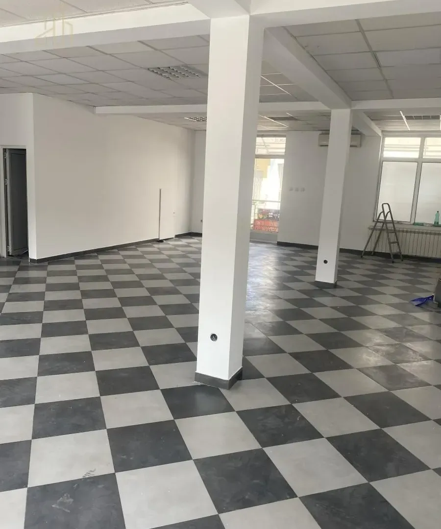 Izdavanje, poslovni prostor, 90m2, Brace Jerković, Voždovac, Beograd