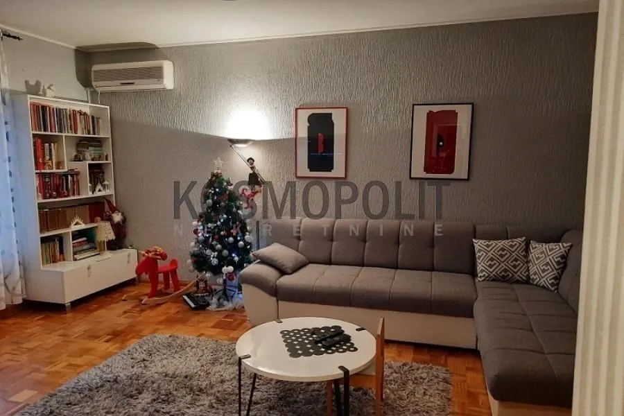 Prodaja, četvorosoban stan, 80m2, Bežanijska Kosa, Beograd