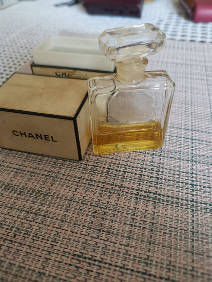 Chanel 5 parfem vintage