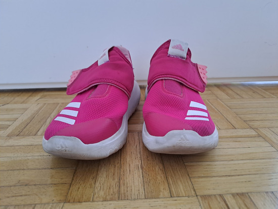 Adidas decije patike