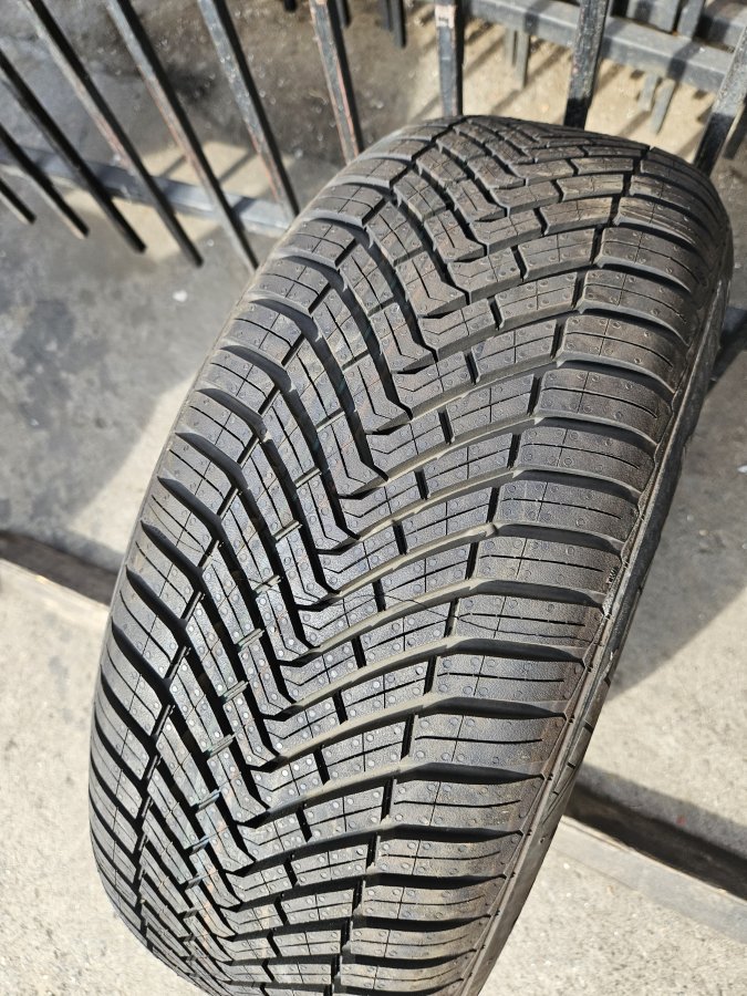 205/55 R16 Continental