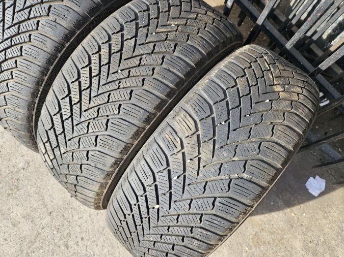 205/55 R16 Continental