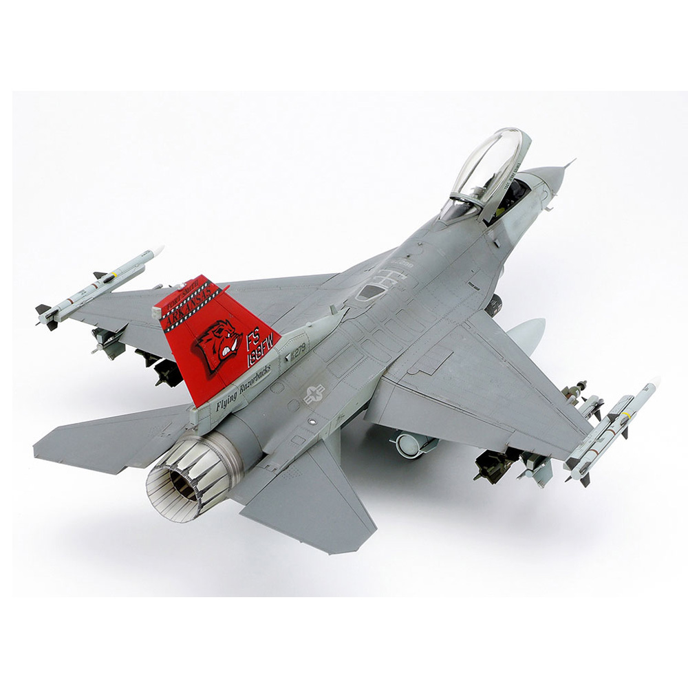 1:48 Lockheed Martin F-16C Block 25/32