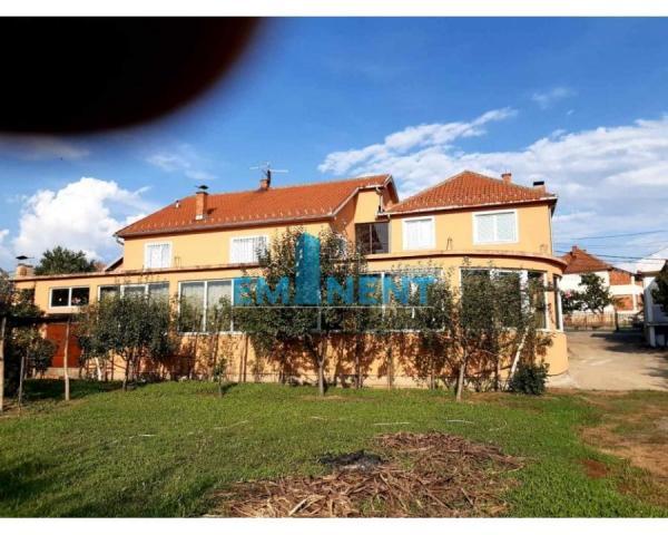 Kuća na prodaju, 849m2, 398.000€