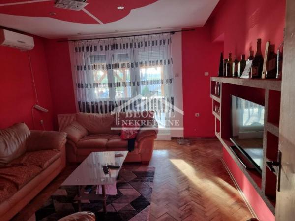 Relje Oparušića, Kuća na prodaju, 102m2, 119.900€