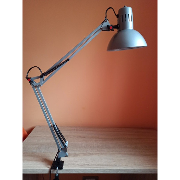 Stona radna lampa M1070 srebrna