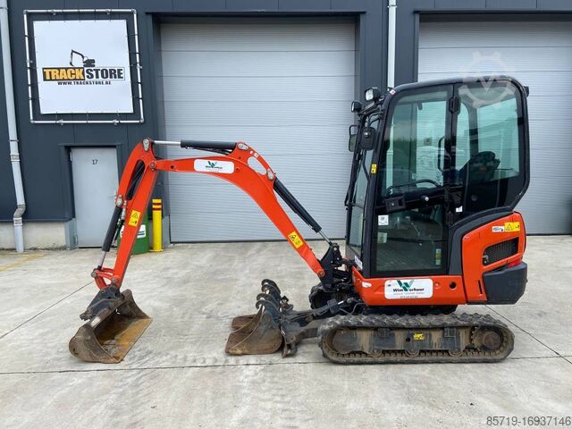 Mini bageri
Kubota KX019-4