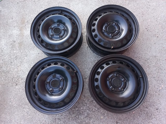 VW golf 5,6 felne 5x112 R15