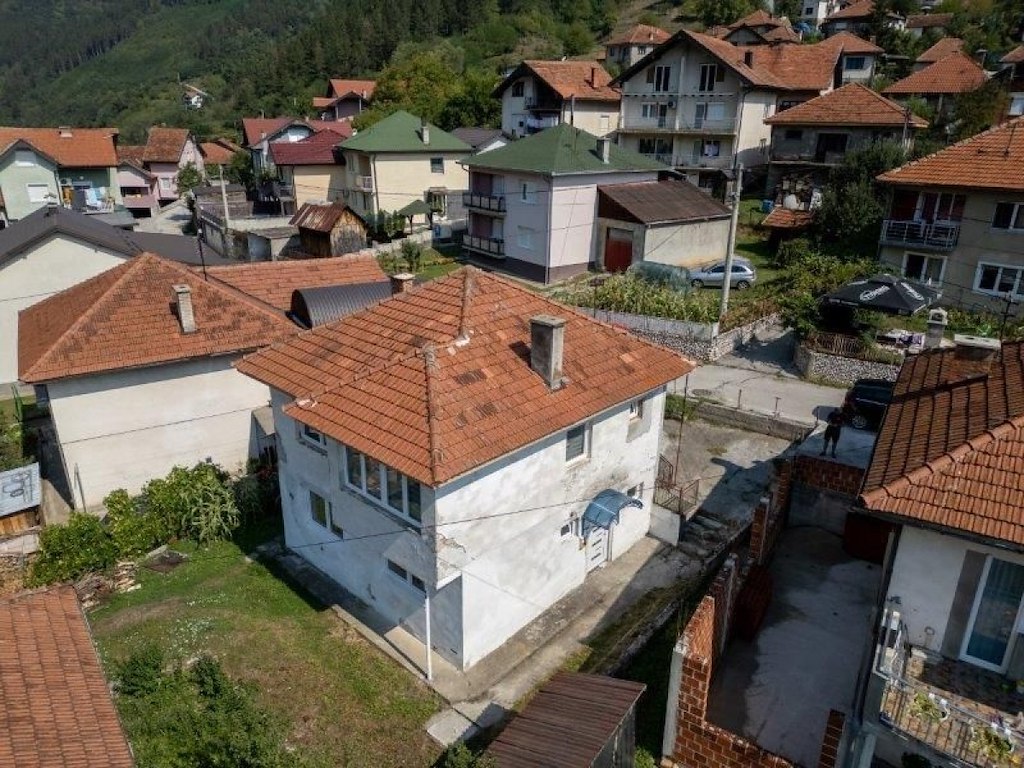 Izdaje se sprat kuće, 54 m2, ul. Dragomira Divca 10, Prijepolje