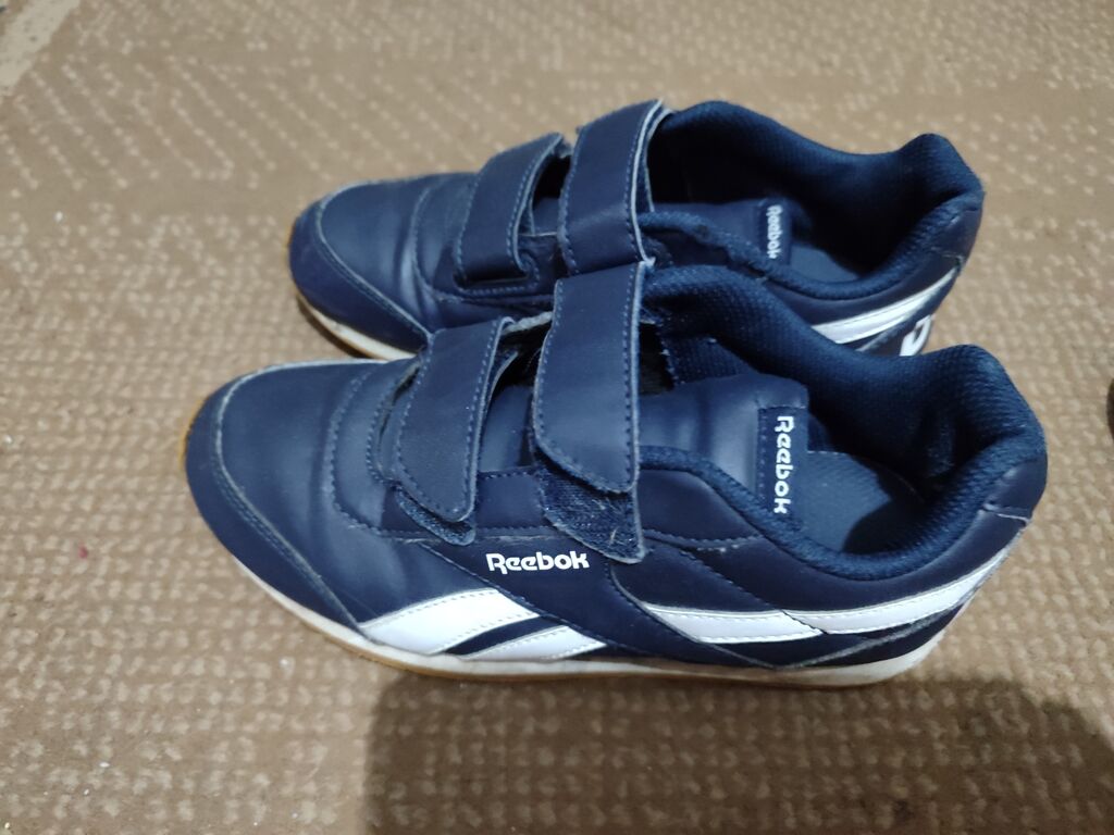 Reebok patike br.32