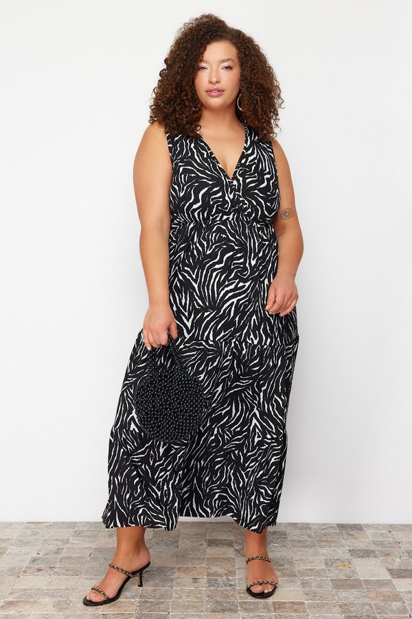TRENDYOL CURVE BLACK A-LINE ANIMAL PATTERNED MAXI/LONG KNITTED DRESS