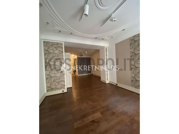 Stari grad, Knez Mihailova, Vuka Karadžića, 3.0, 122m2, 1700 EUR