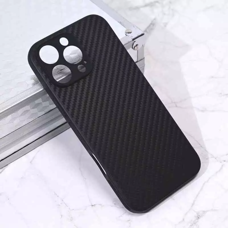 Maska Carbon fiber za iPhone 16 Pro Max 6.9 crna