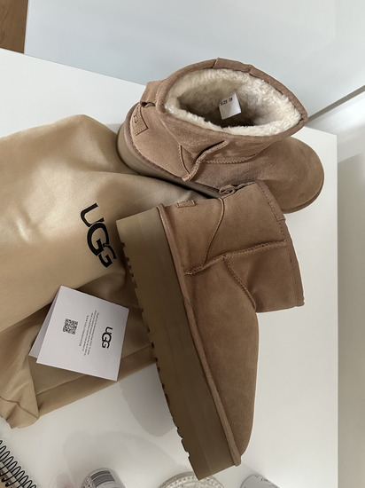 UGG original čizme platform mini(slike moje uzivo)