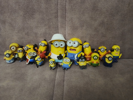 Minions figure 17 komada