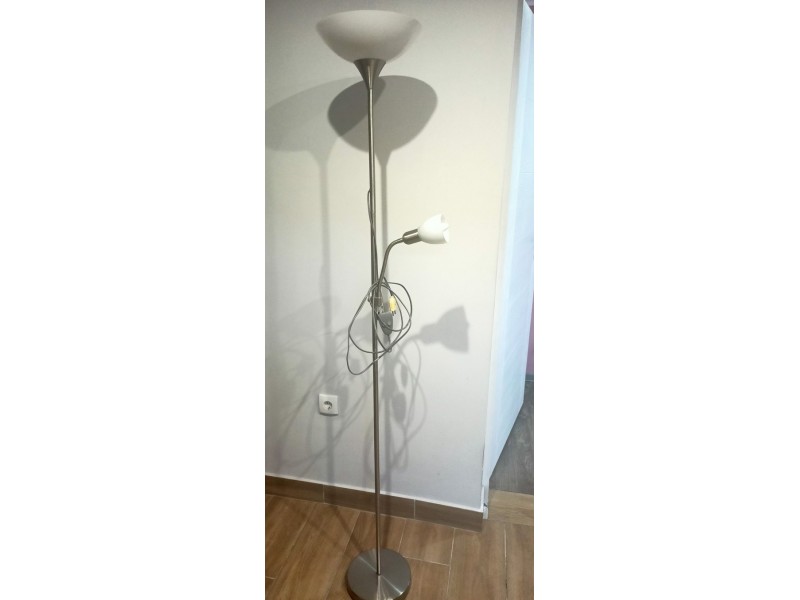 Podna lampa