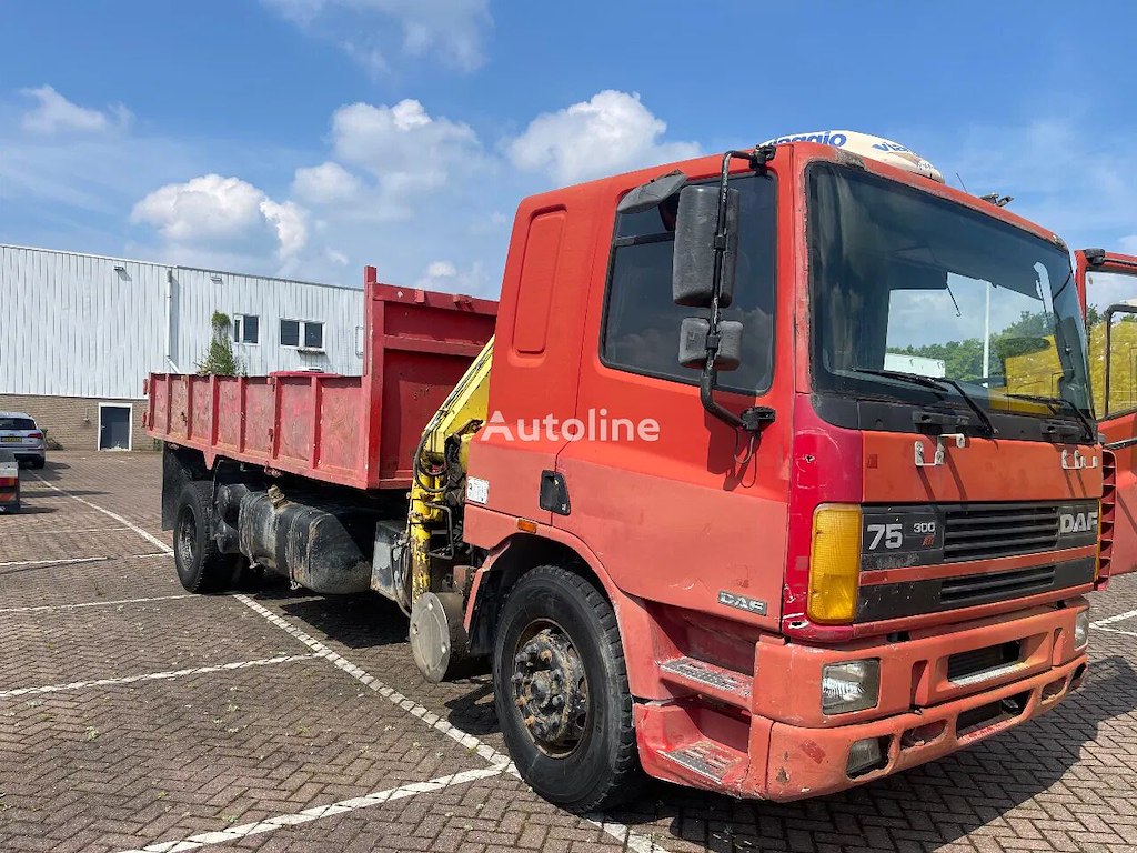 DAF 75.300 ATI TIPPER WITH CRANE kiper