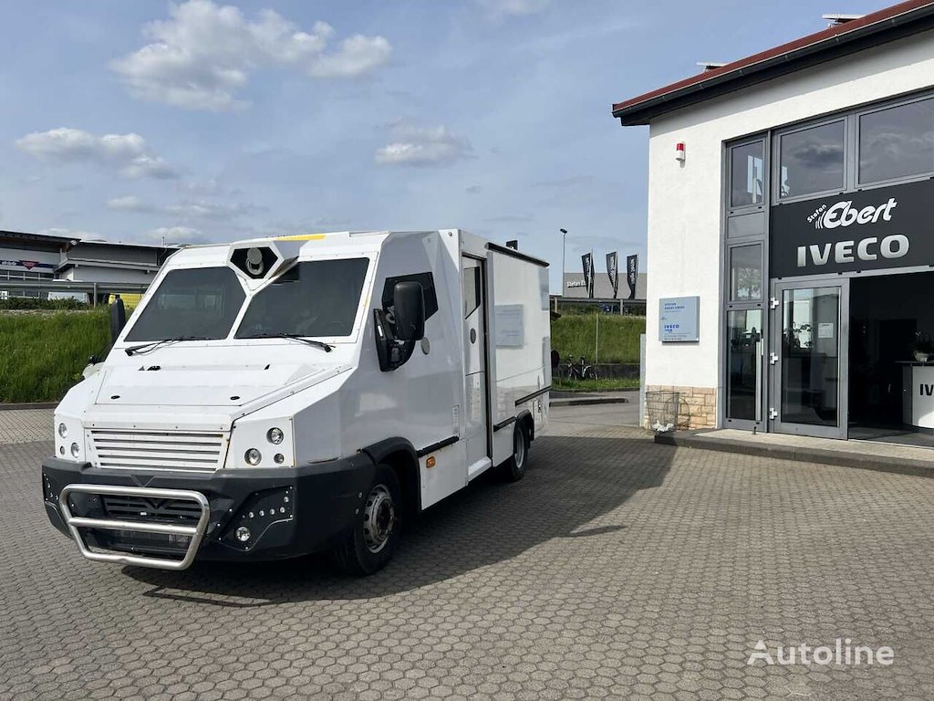 IVECO Daily 70 C 17 Retarder 'GEPANZERT ARMORED' minibus furgon