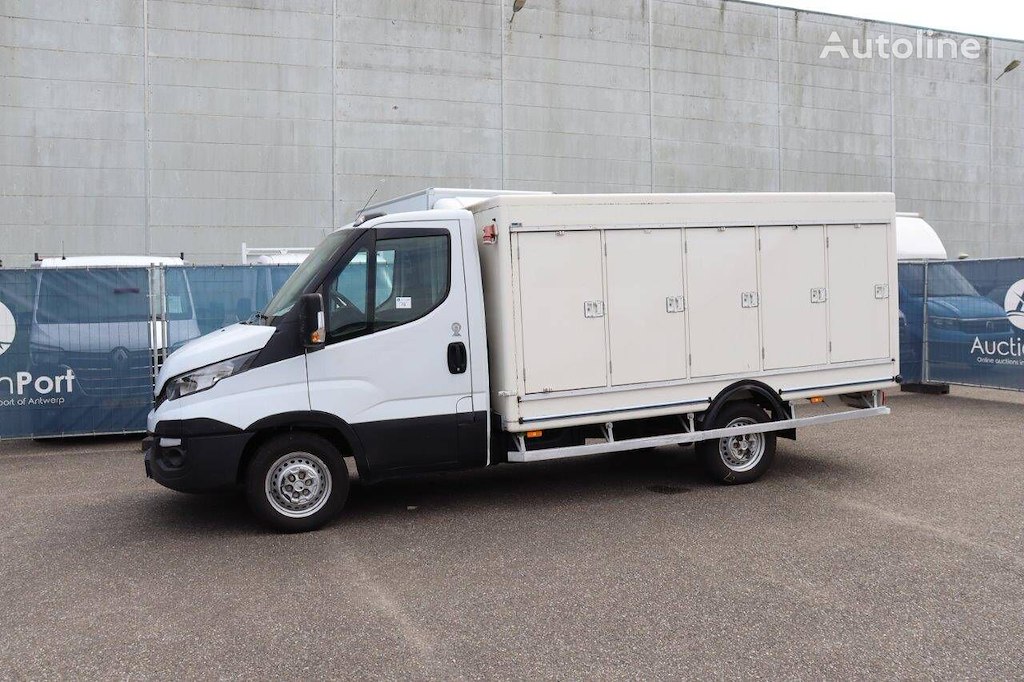 Prodaje se IVECO Daily 35S13 minibus furgon na aukciji