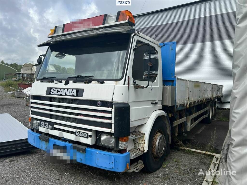 Scania P93ML6X2L kamion s ravnom platformom