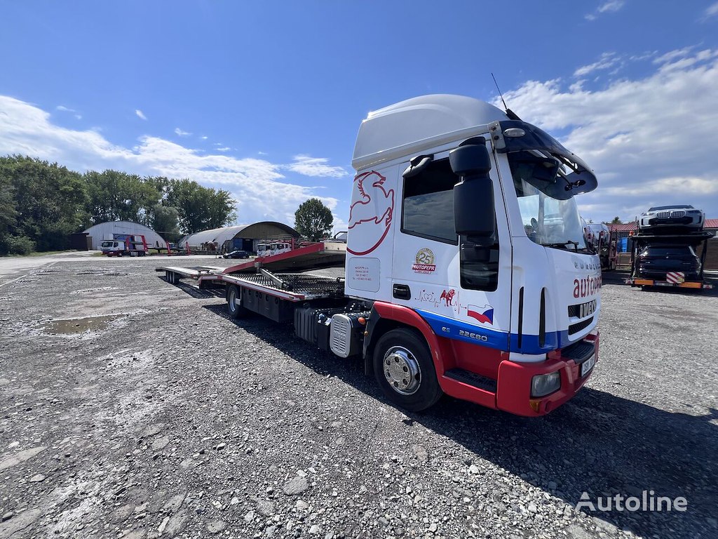 IVECO Eurocargo ML80E22 autotransporter