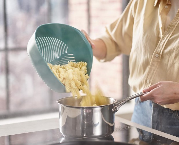 Duo Triangular Colander - cediljka (opal)