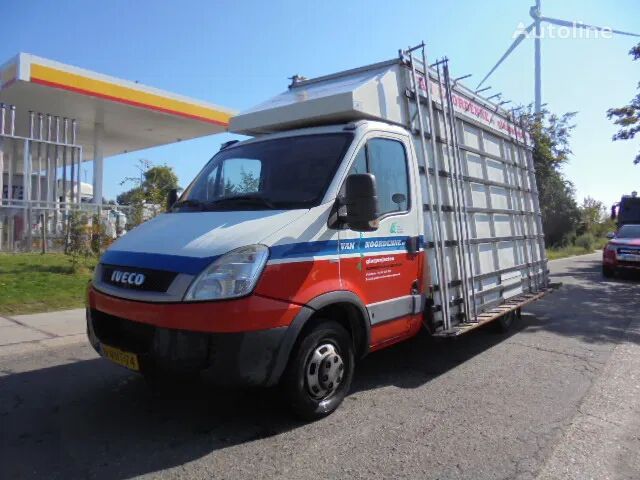 IVECO Daily 40 40C15 vozilo za prevoz stakla