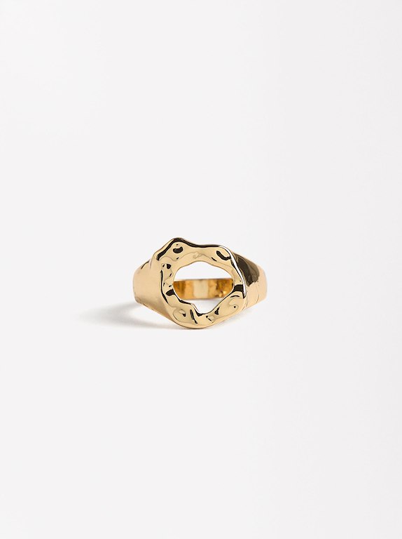 Irregular-shaped ring