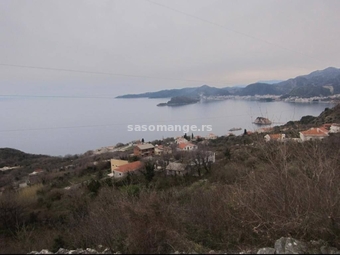 Plac od 2.810 m2 sa panoramskim pogledom u blizini ostrva Sveti Stefan u selu Tudorovici.Prema ...