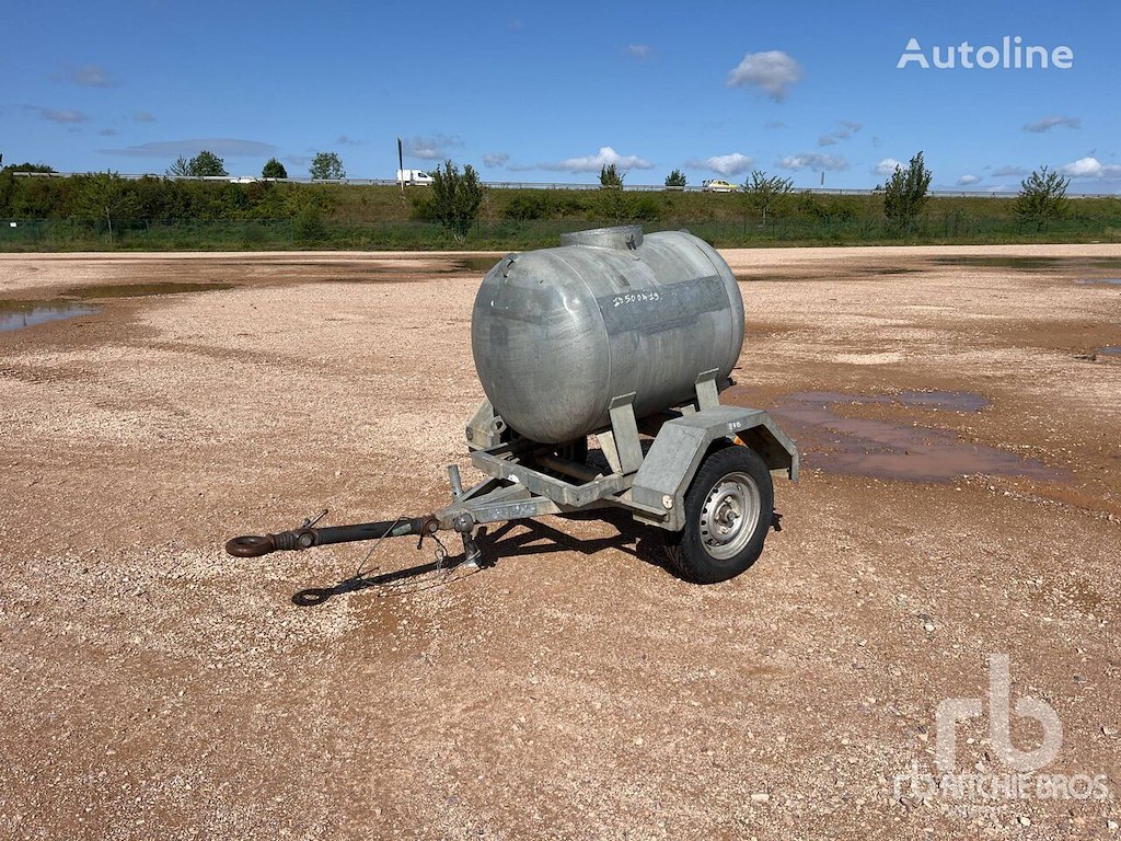 Prodaje se Hubière HUBIERE CTR751CC 500 L S/A Citerne A Eau prikolicu autocisternu na aukciji