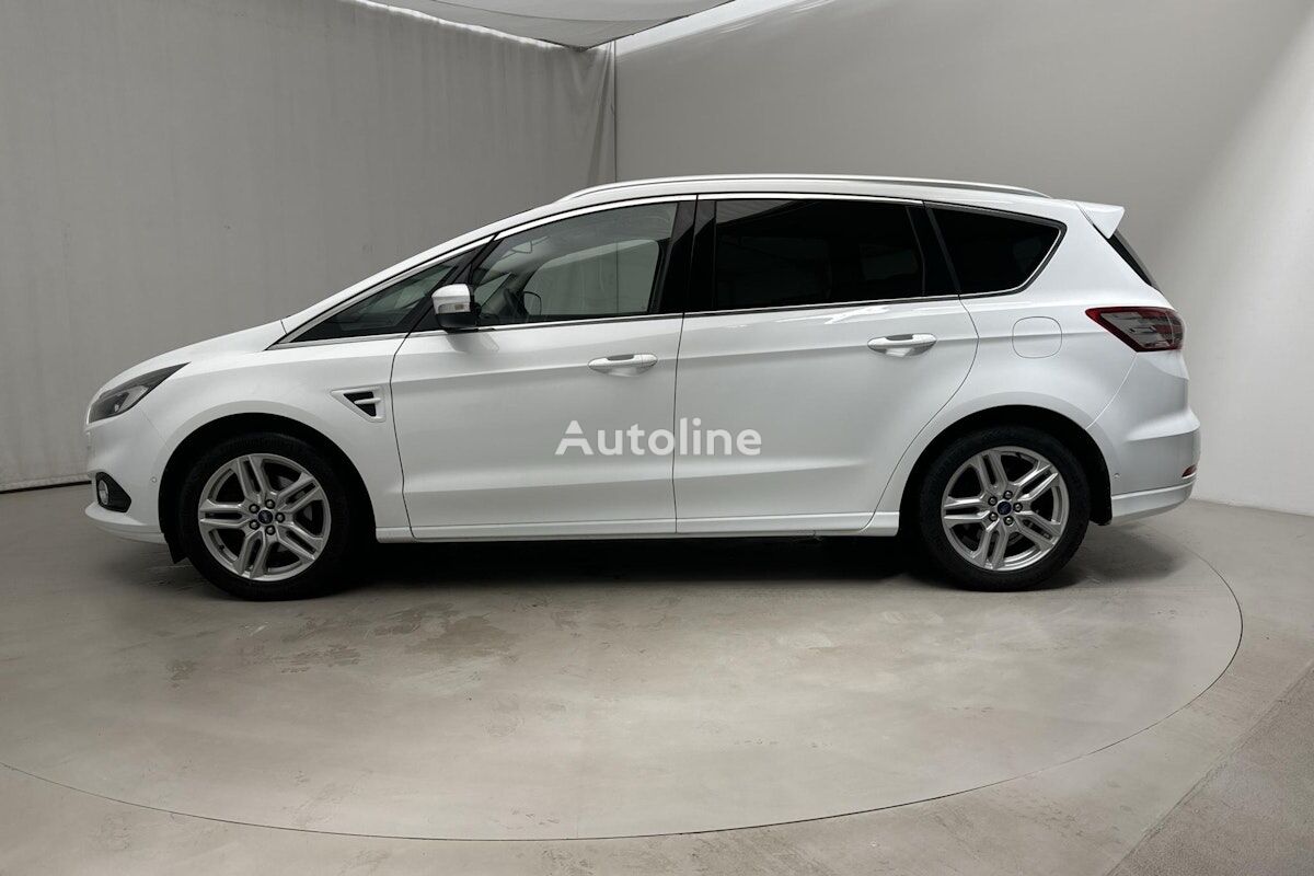 Prodaje se Ford S-MAX minivan na aukciji