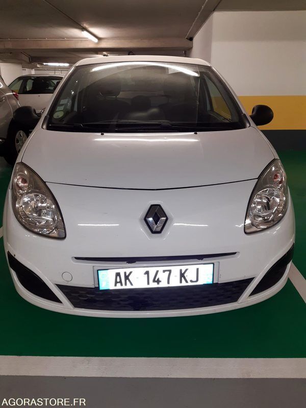 Prodaje se Renault TWINGO hečbek na aukciji