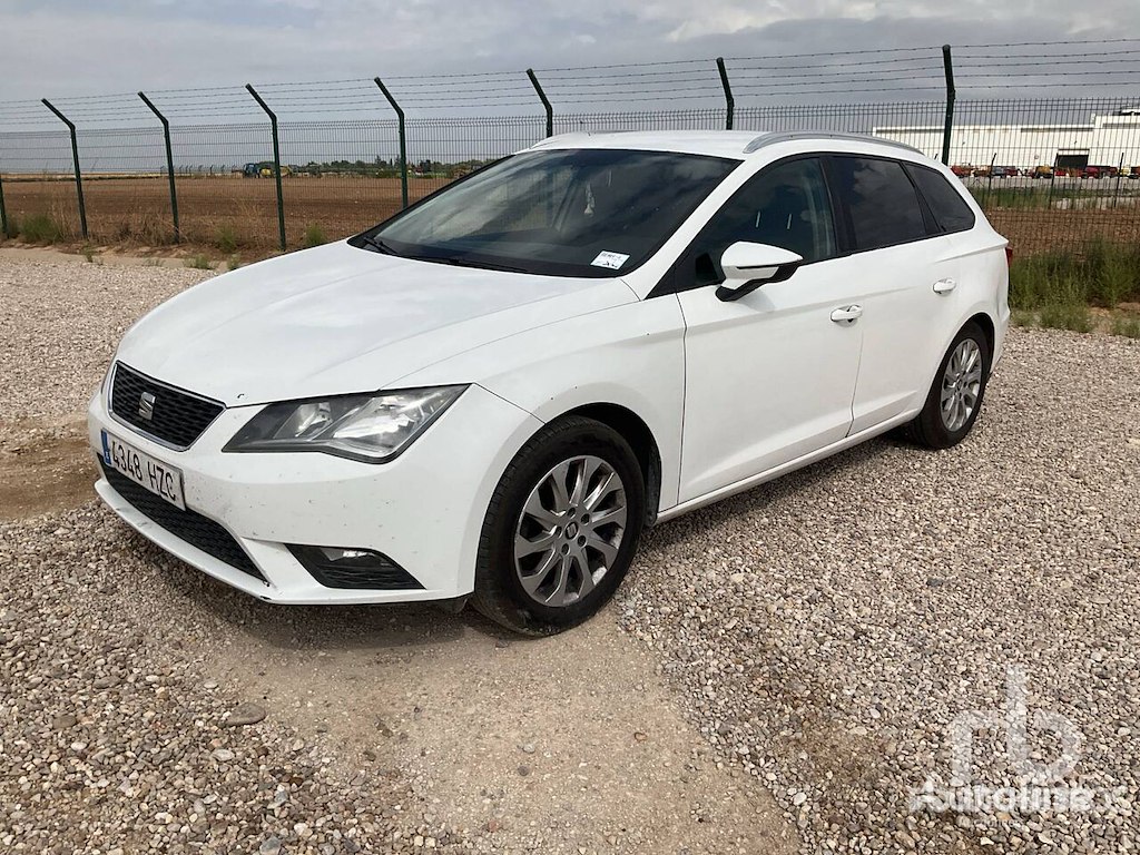 Prodaje se SEAT LEON ST 2.0D krosover na aukciji