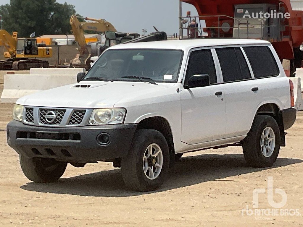 Prodaje se Nissan PETROL 4x4 terenac na aukciji