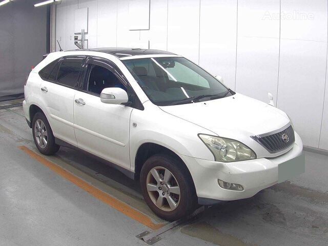 Toyota HARRIER krosover