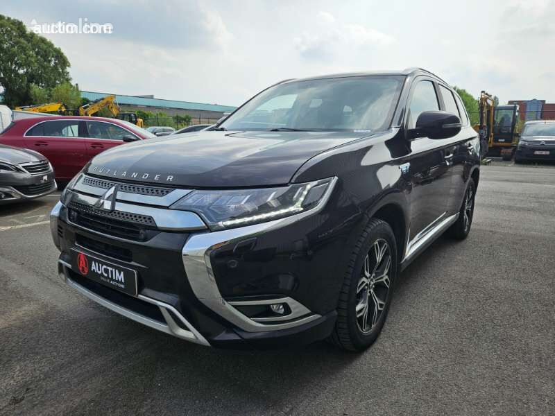 Prodaje se Mitsubishi Outlander PHEV Business terenac na aukciji