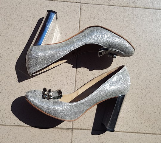 Giorgio Armani srebrne Dorothy shoes, original