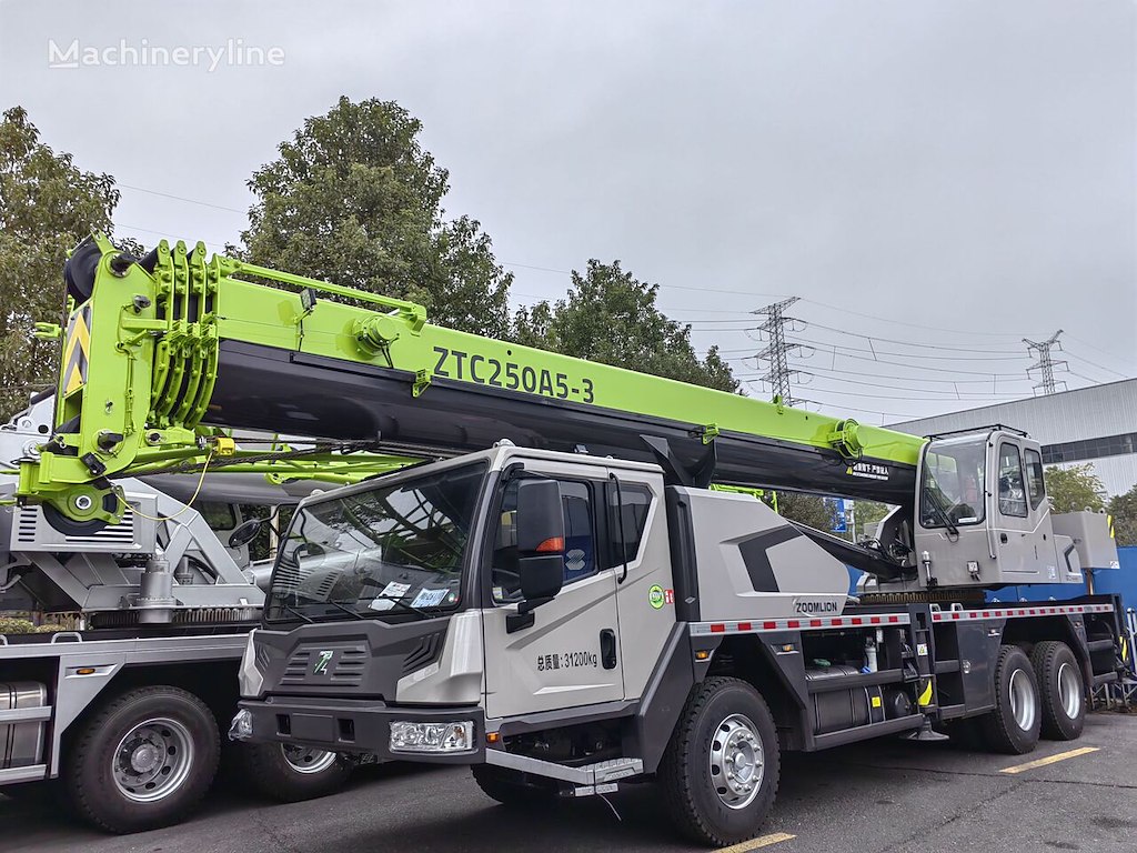 Zoomlion Zoomlion ZTC250 25 ton used mobile truck crane pokretna dizalica