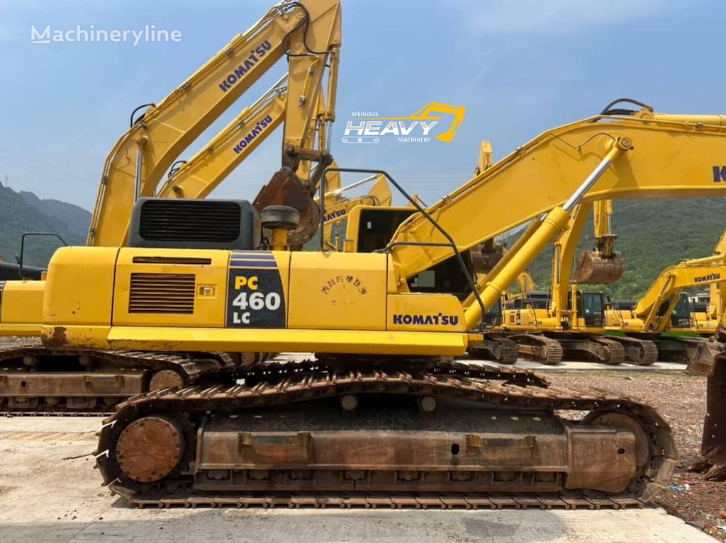 Komatsu PC460-8 bager na šinama