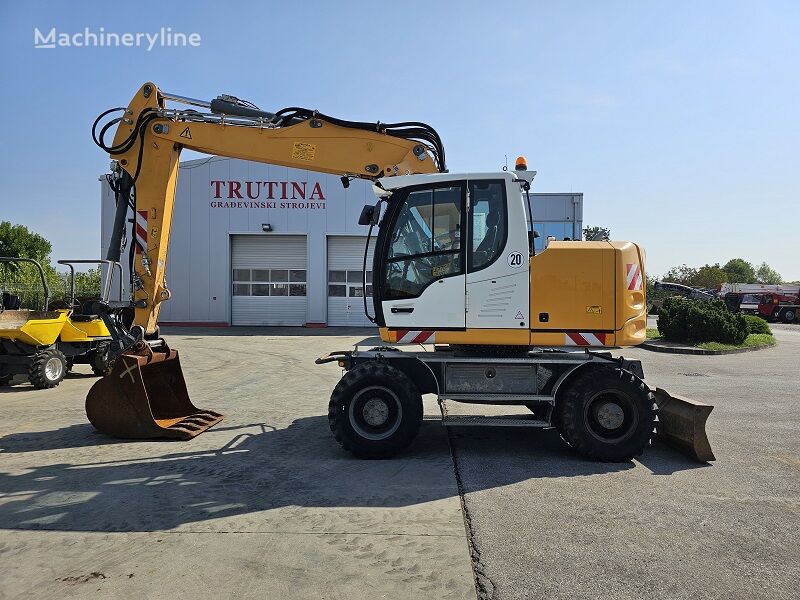 Liebherr A918 Compact bager točkaš