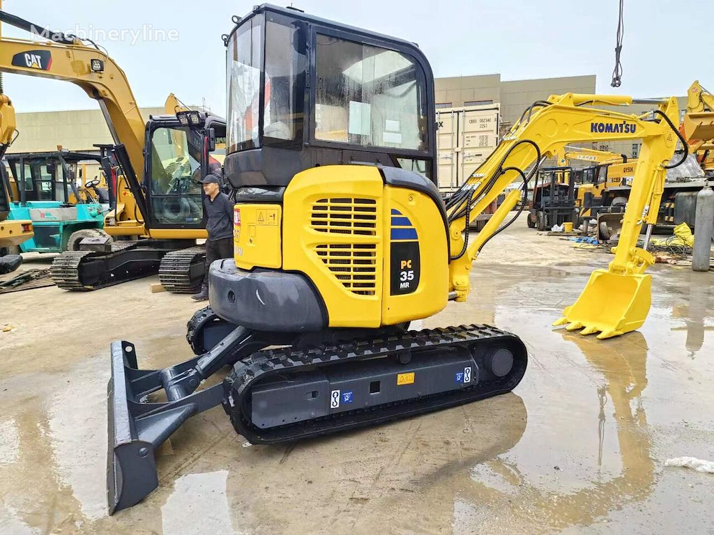 Komatsu PC35MR-2 bager guseničar