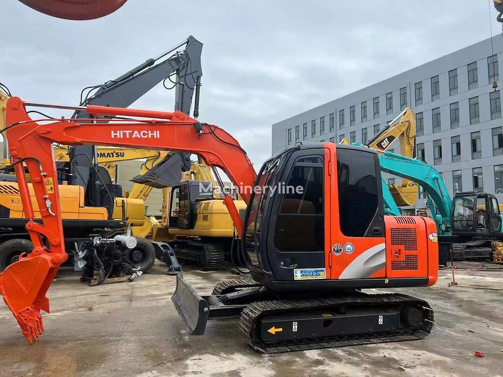 Hitachi ZX60 bager guseničar